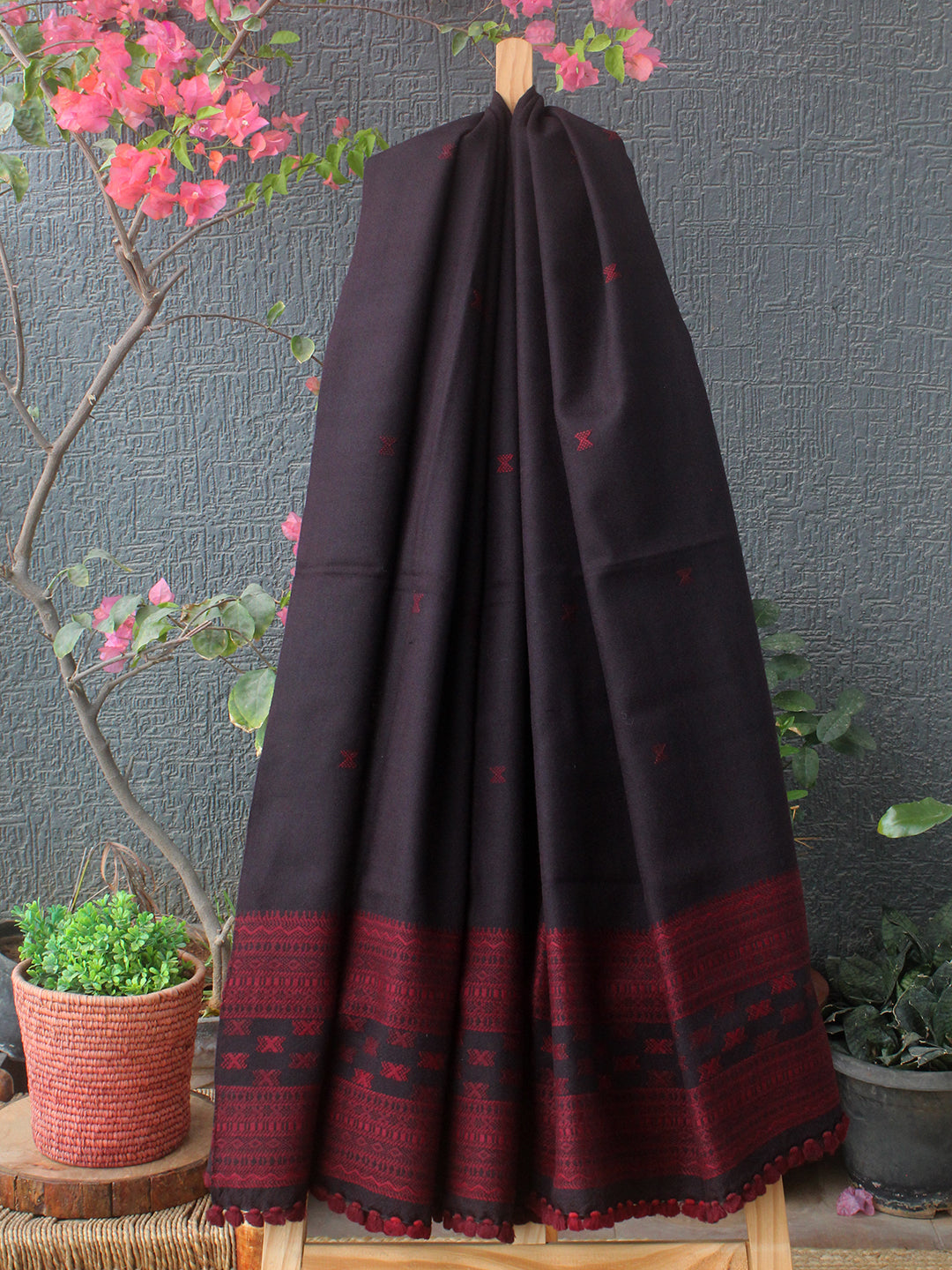 Brown Bhujodi Handloom Pure Wool Dhabda Shawl – Weaves of Tradition