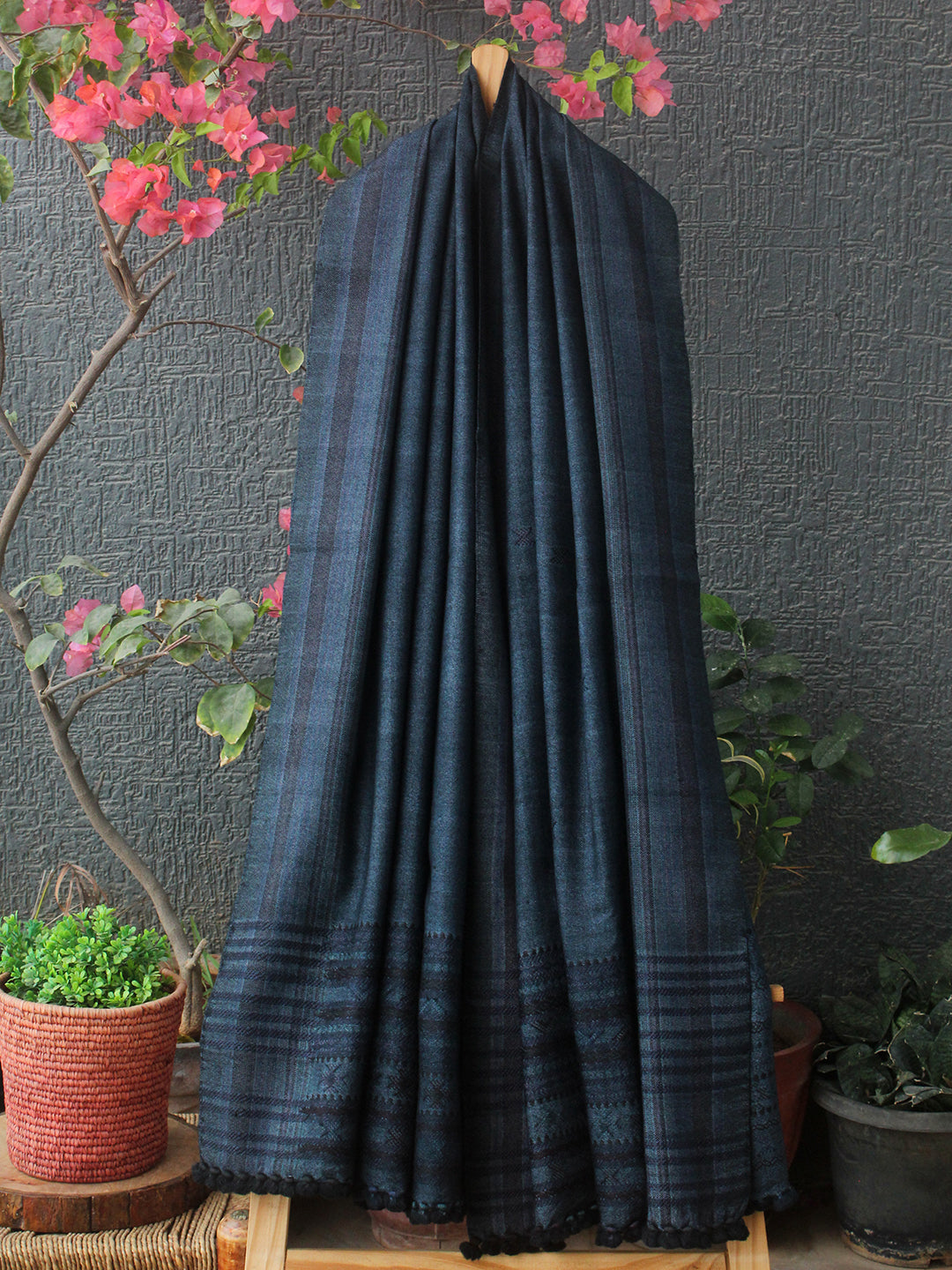 Indigo Bhujodi Handloom Pure Wool Dhabda Shawl – Weaves of Tradition