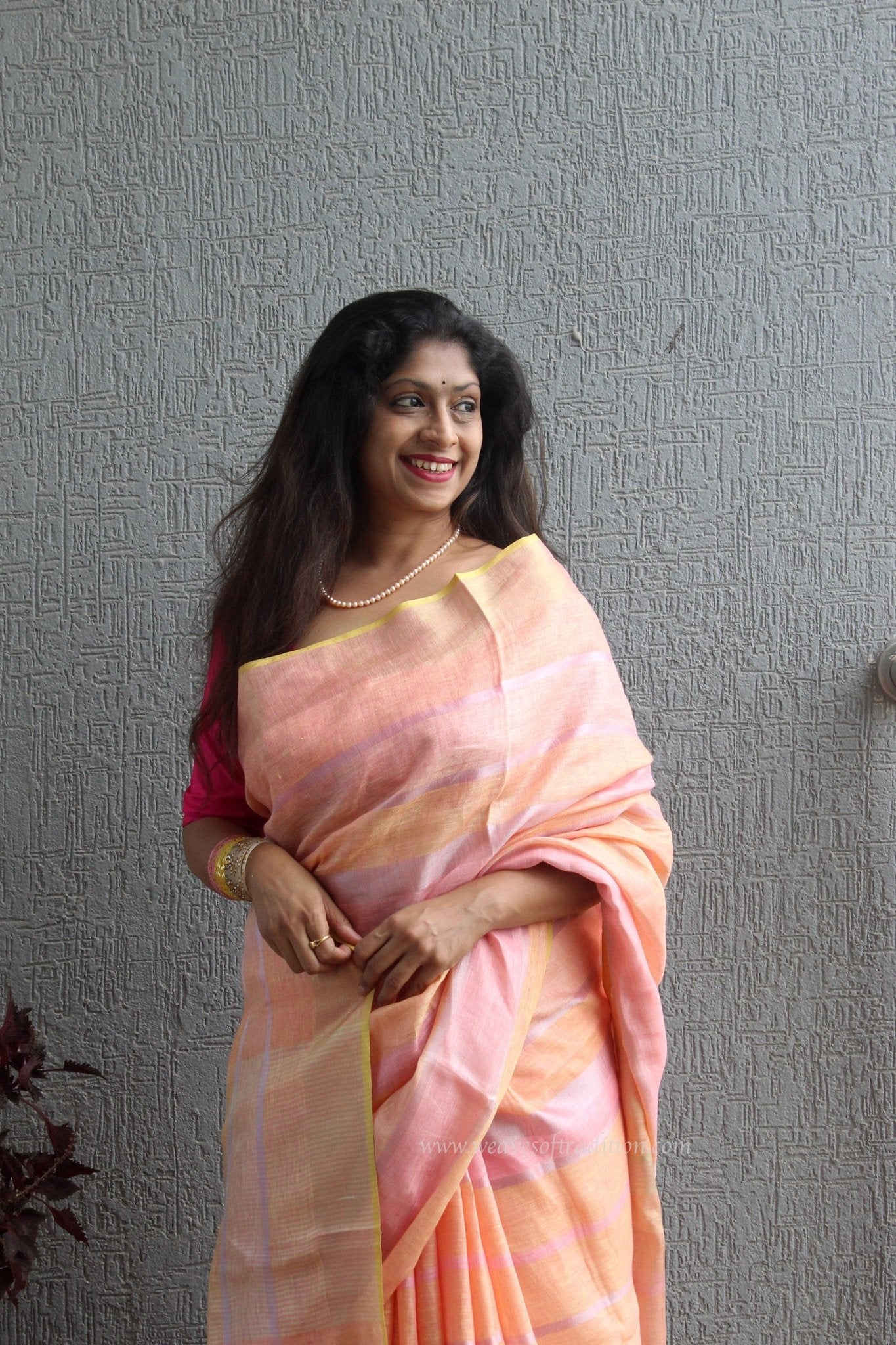 Pastel Multi-coloured Linen Saree – Weaves of Tradition